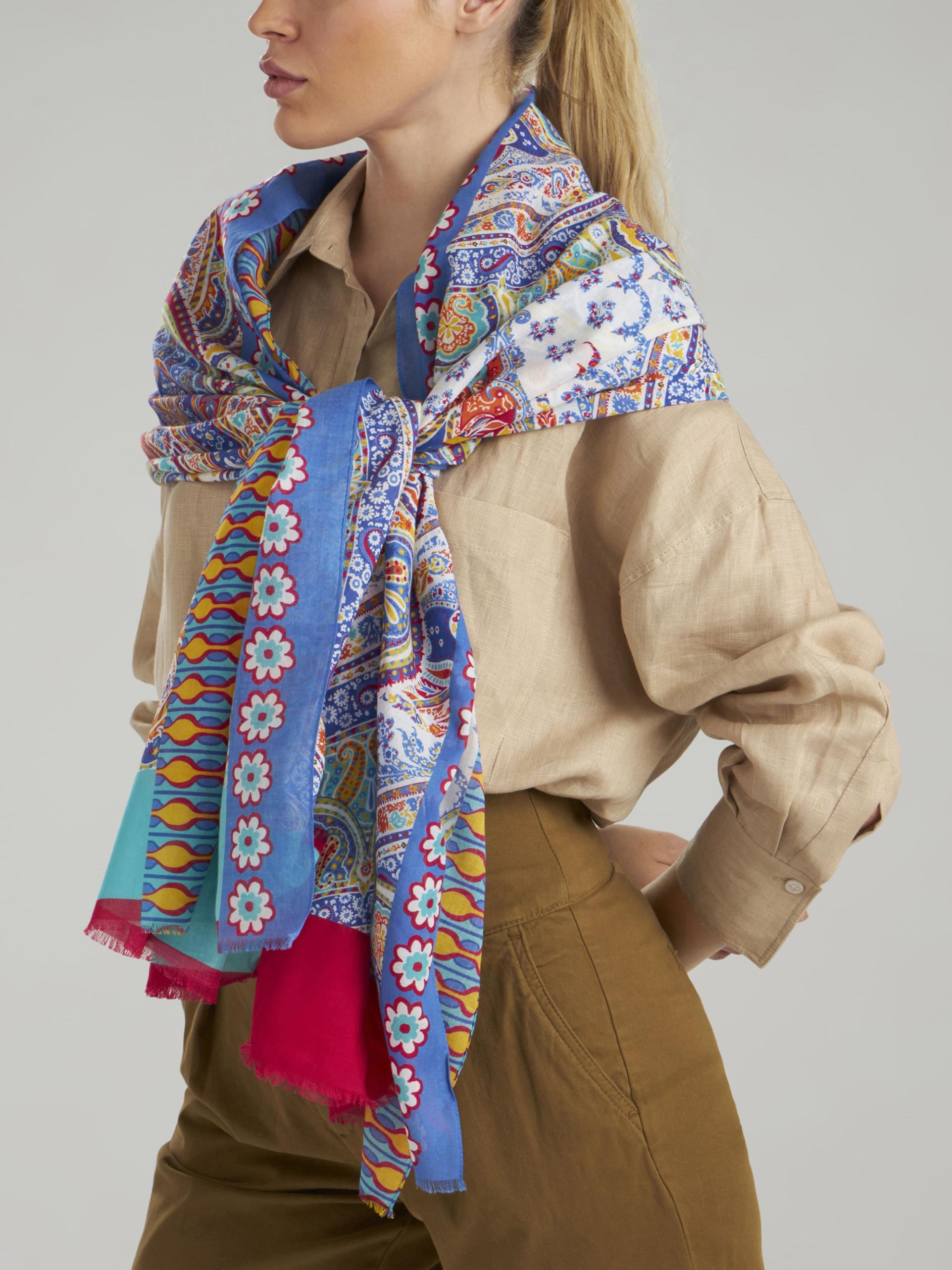 Italian manufacturer of scarves, fashion accessories, silk scarves, in ...